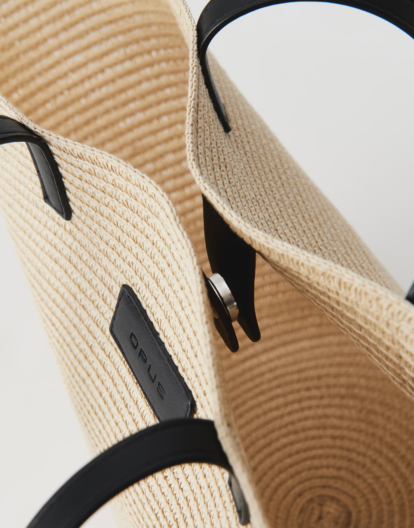 Tasche Aveliena bag beige online bestellen | OPUS Online Shop