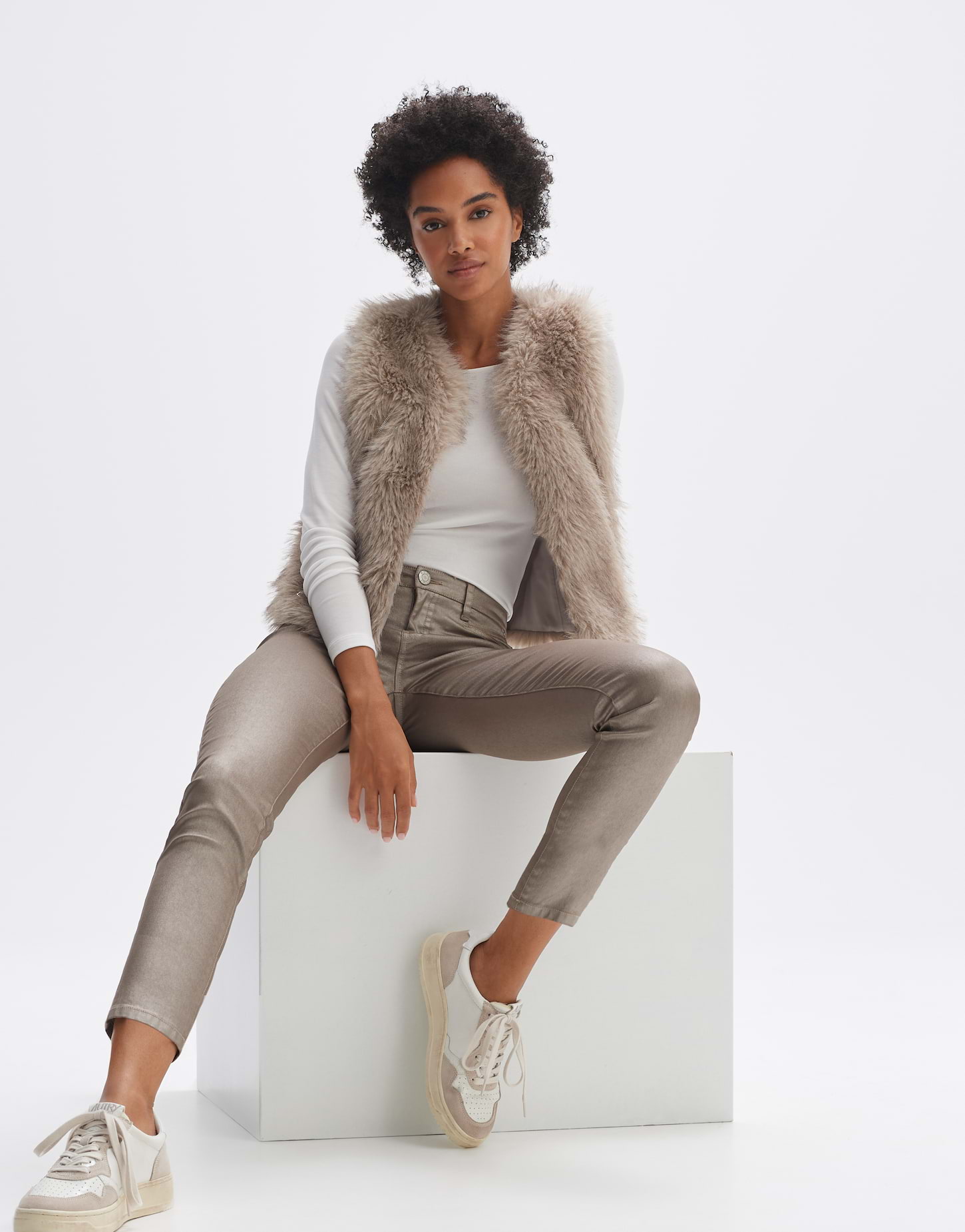 Slim Emily race beige online bestellen | OPUS Online Shop