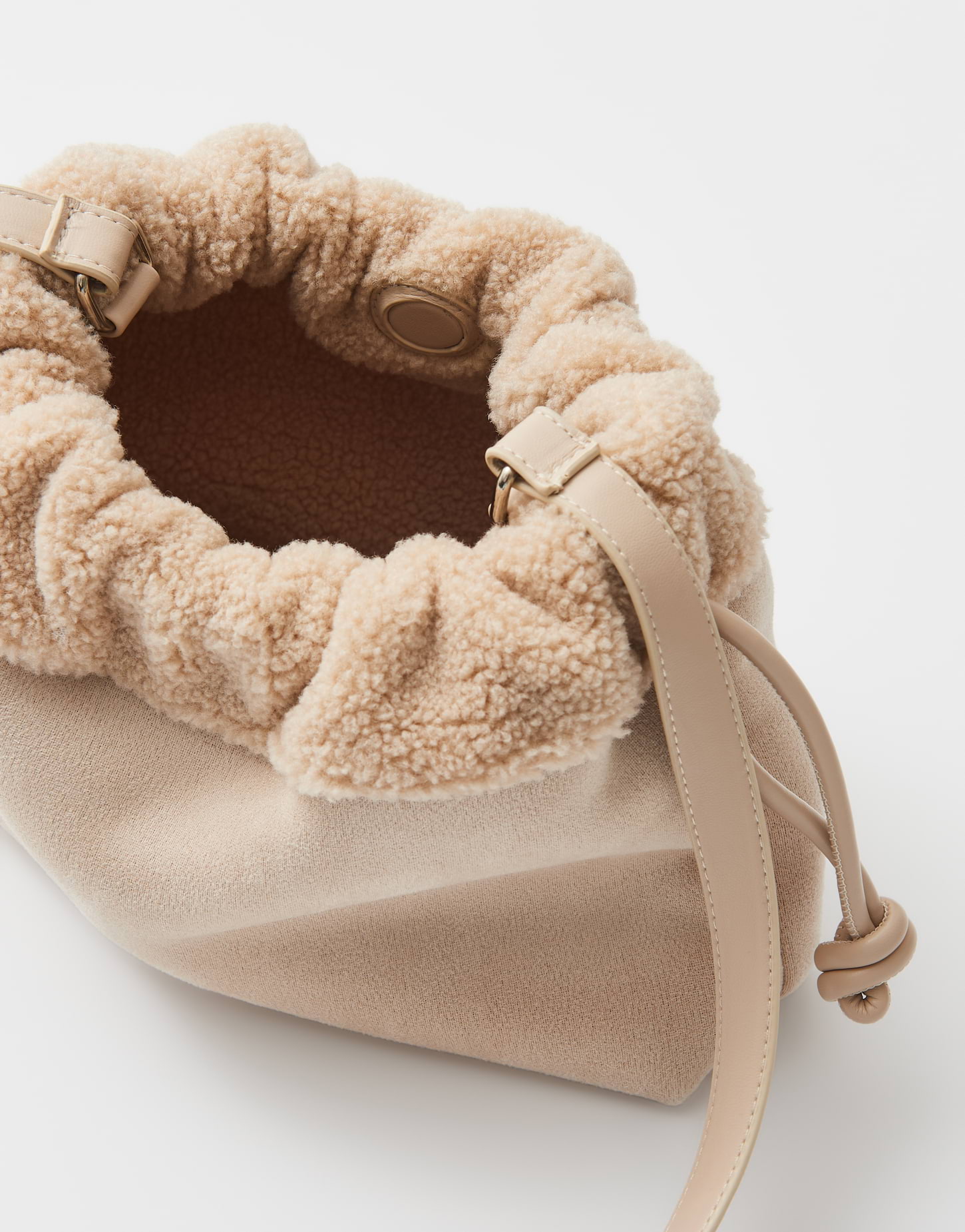 Tasche Alewe bag beige online bestellen | OPUS Online Shop