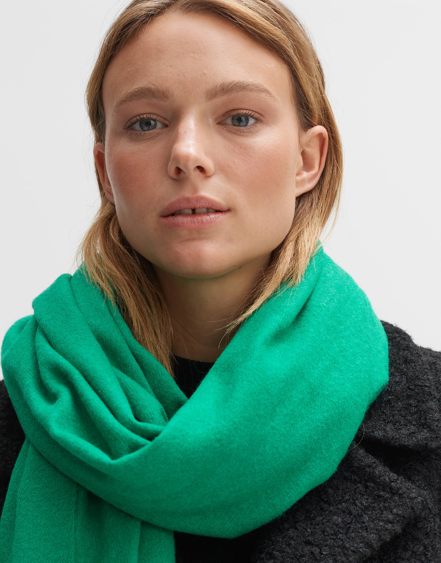 Schal Anell scarf grün online bestellen | OPUS Online Shop
