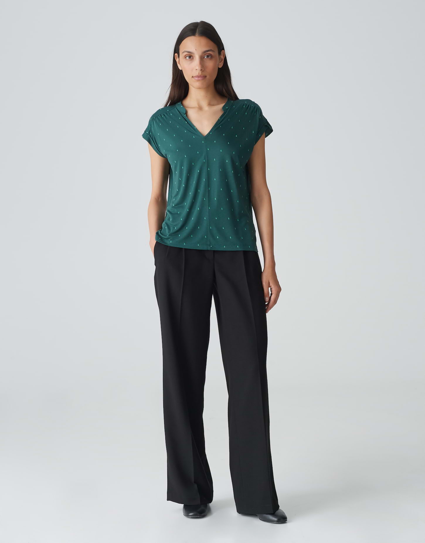 Kurzarmshirt Sandi dotsy grün online bestellen | OPUS Online Shop
