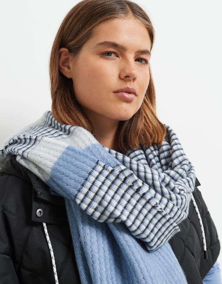Schal Ablocki scarf blau online bestellen | OPUS Online Shop