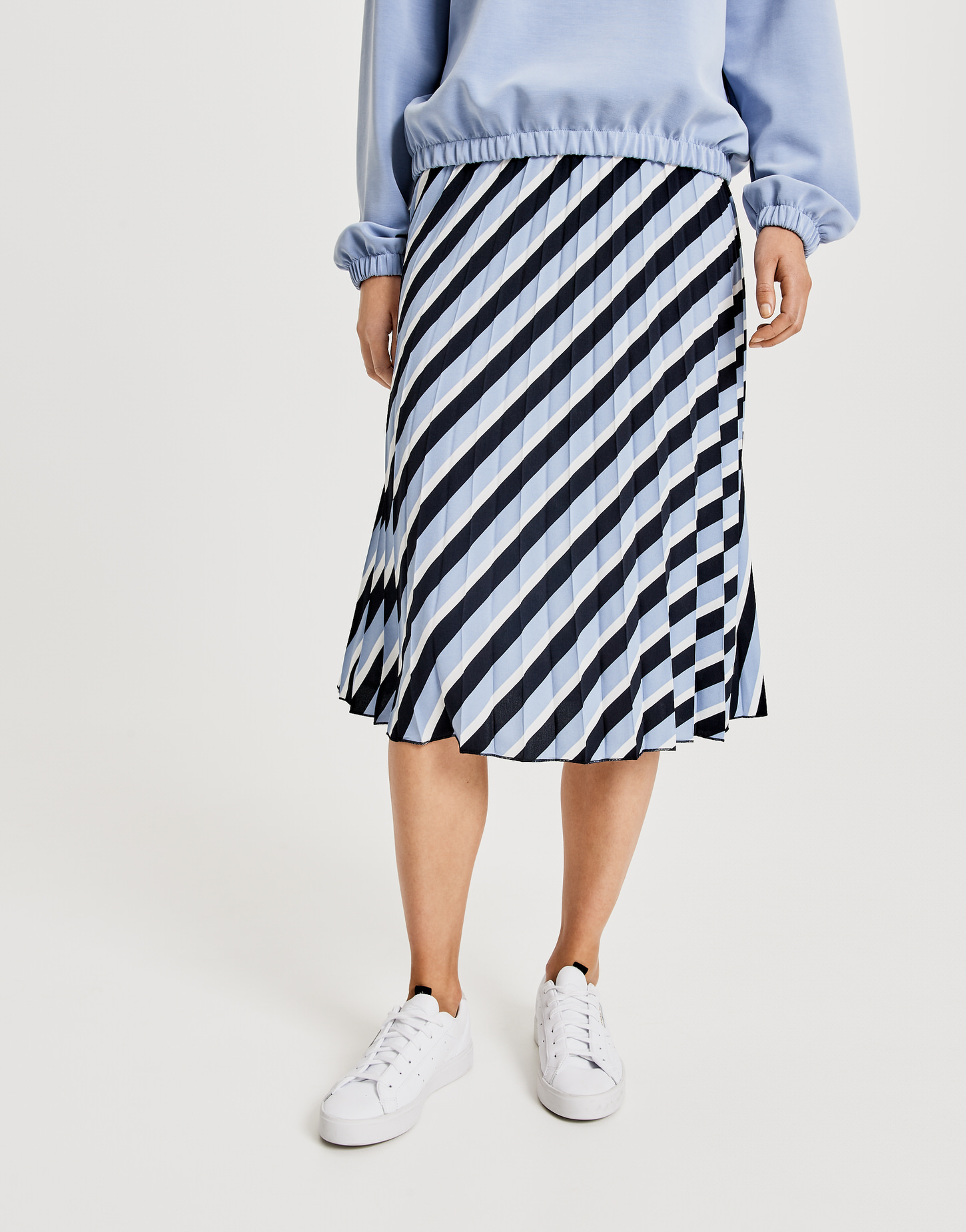 Rock Rudy blau online bestellen | OPUS Online Shop