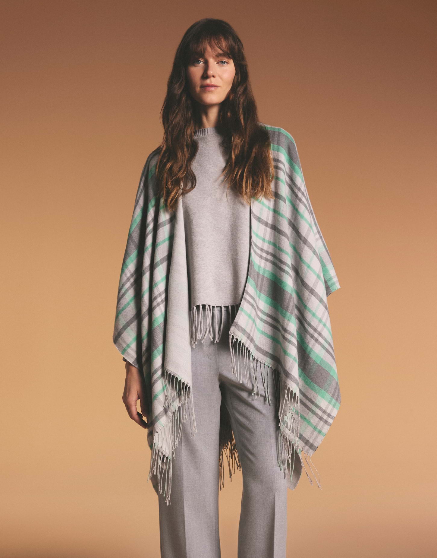 Cape Alera cape grau online bestellen | OPUS Online Shop