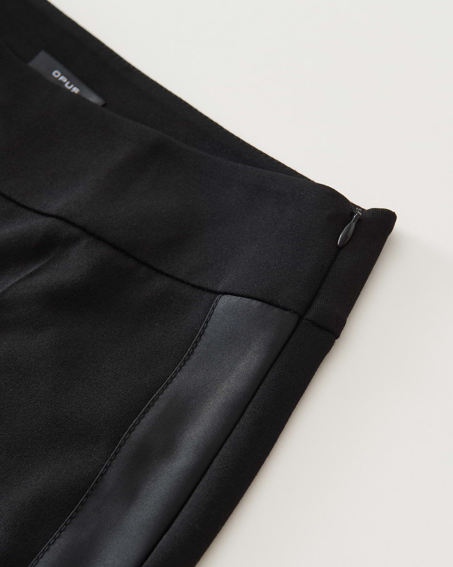 Culotte Misha satin schwarz online bestellen | OPUS Online Shop