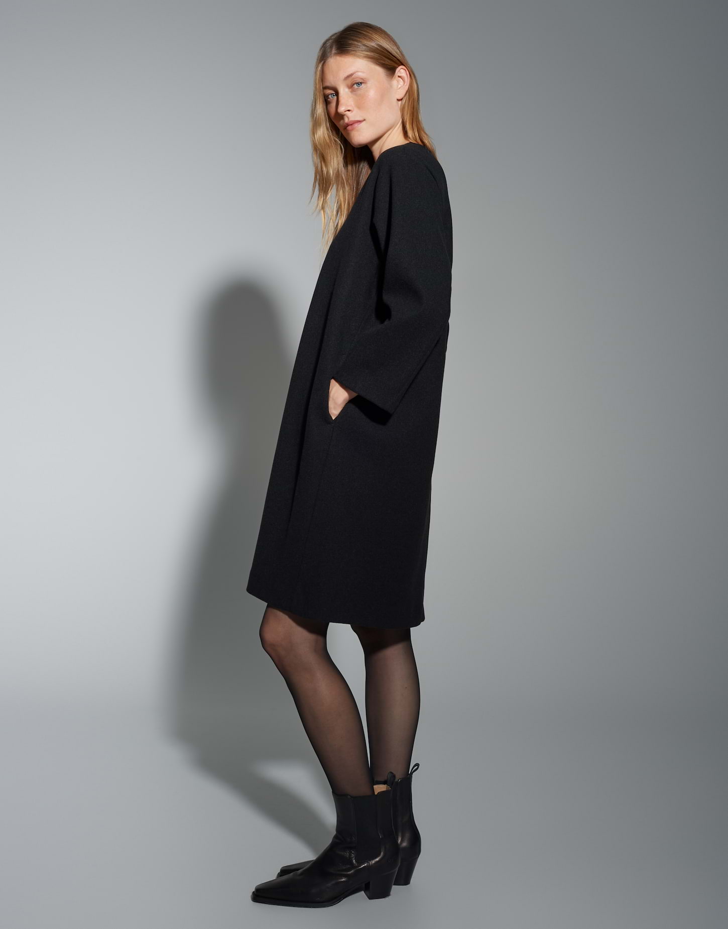 Minikleid Weneva schwarz online bestellen | OPUS Online Shop