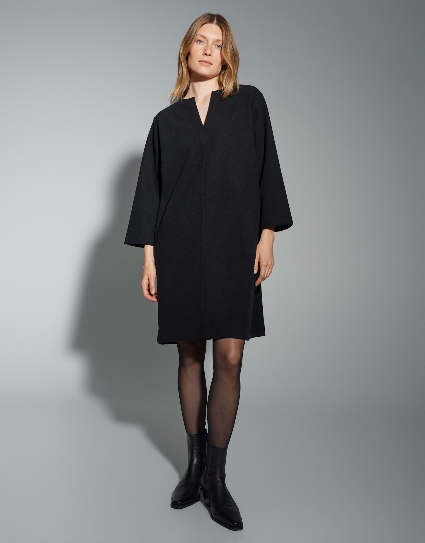 Minikleid Weneva schwarz online bestellen | OPUS Online Shop